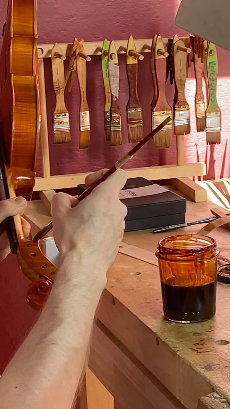 Violin Making School In Cremona | Academia Cremonensis | Cremona - Italy