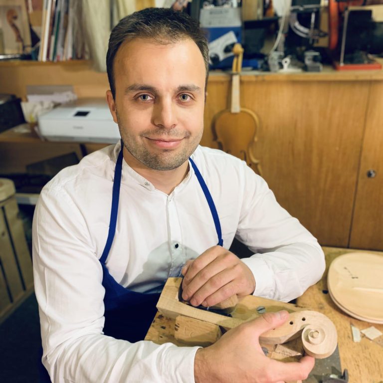 Violin Making School In Cremona | Academia Cremonensis | Cremona - Italy